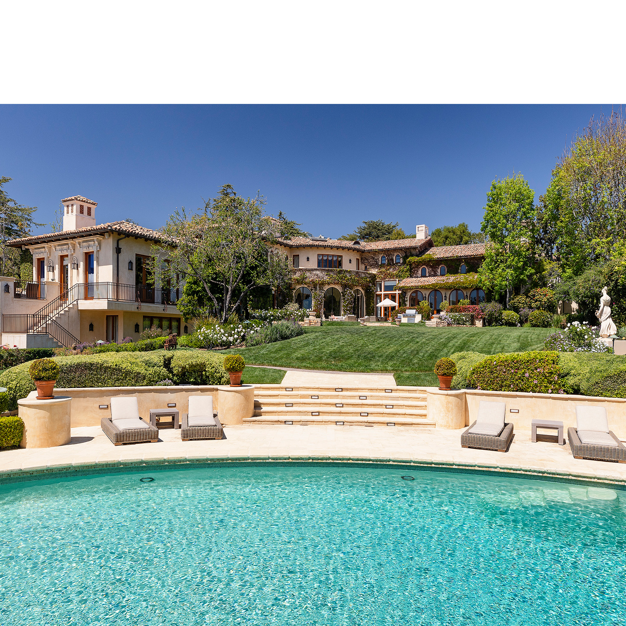 One-Two Punch? Sugar Ray Leonard Relists L.A. Home for $46.5 Million ...