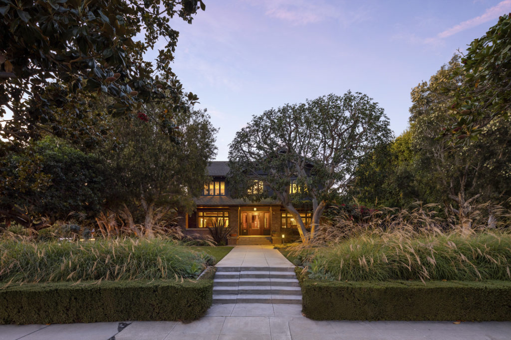 Landmark Home In Santa Monica Exemplifies The Craftsman Style | Hilton ...