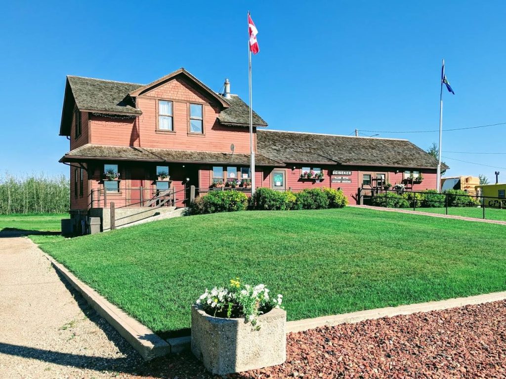 9 Towns Near Calgary: Affordable Municipalities to Live In